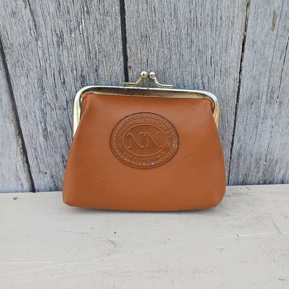 Nikki Nonno | Bags | Vintage Nn Nikki Nonno Brown Leather Kiss Lock ...